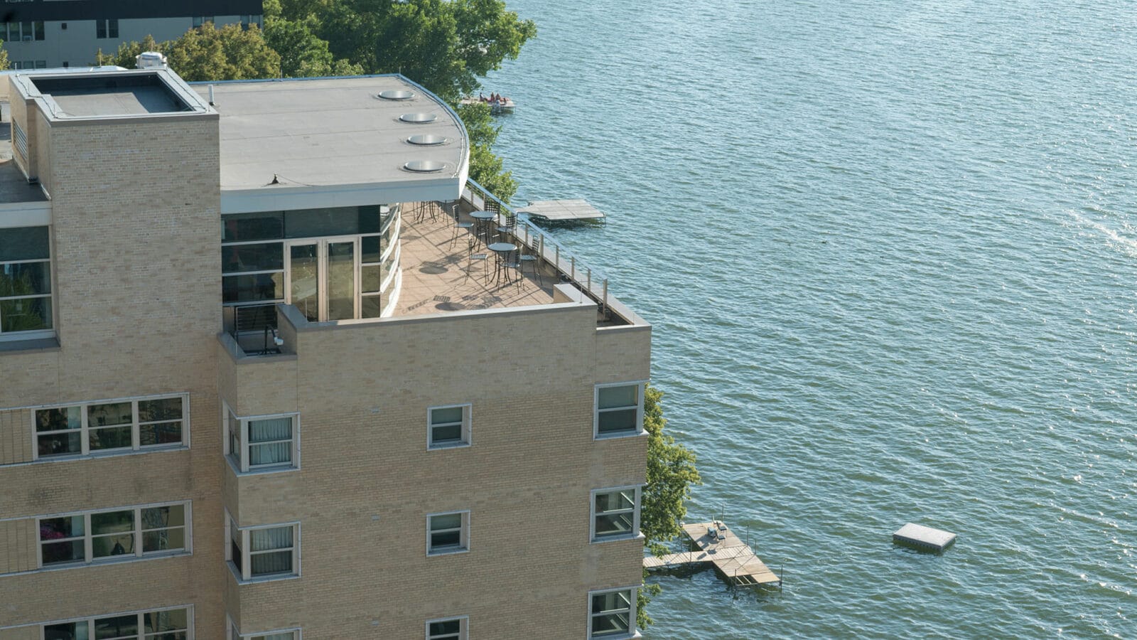 The Red Crown Club – The Edgewater