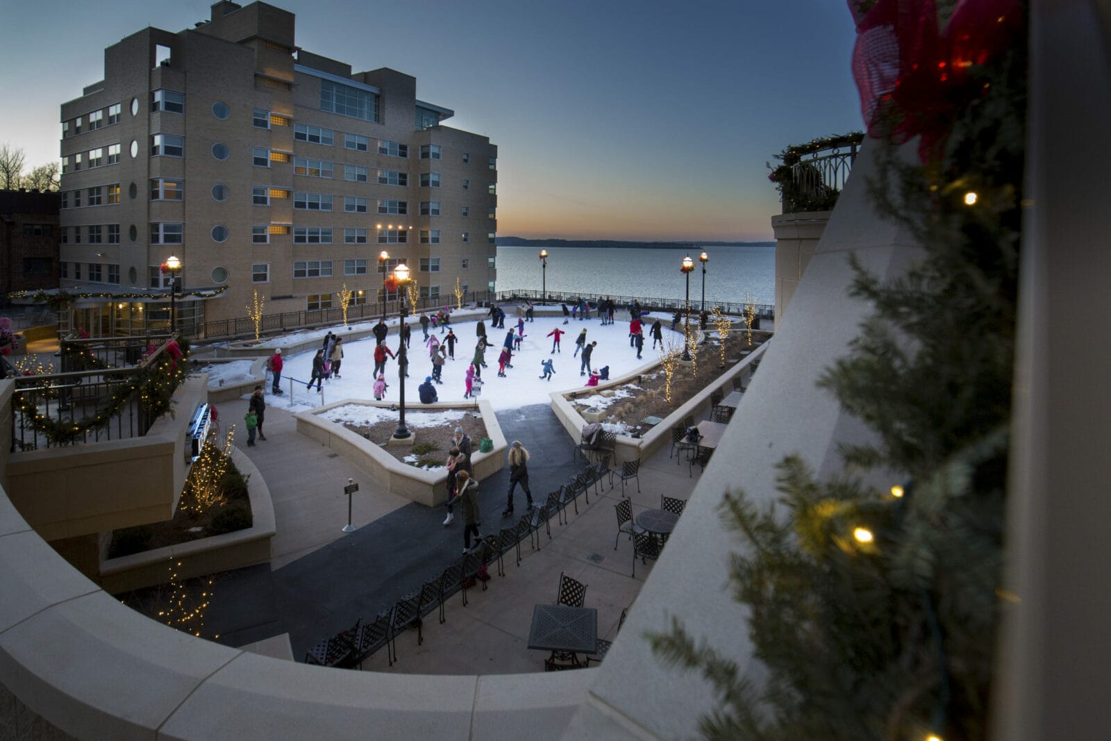 Our Sky Bar Comes With Amazing Sunset Views – The Edgewater